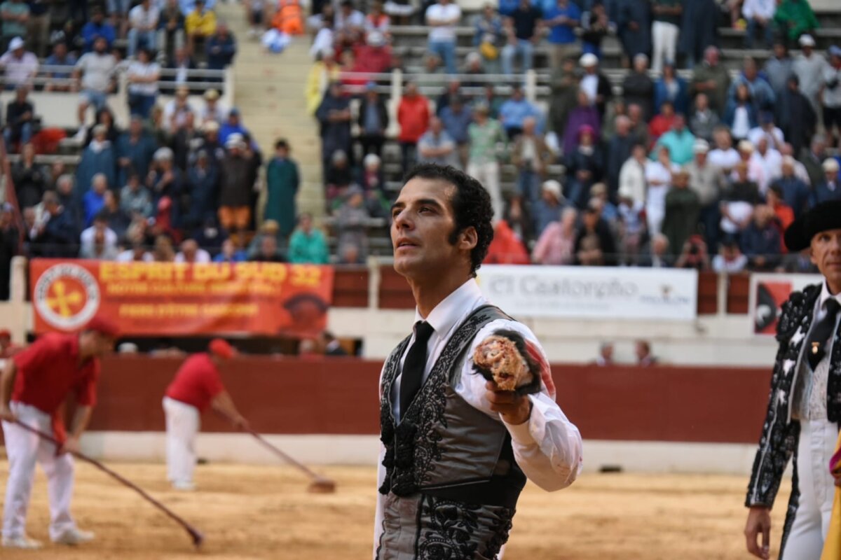 Morenito de Aranda é colhido e corta a única orelha da tarde em Vic ...